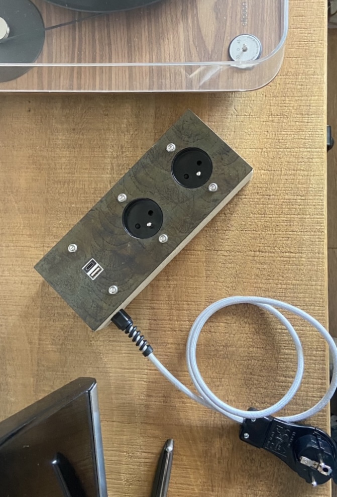 multiprise 4 | interrupteurs et prises au design rétro pour une déco ...